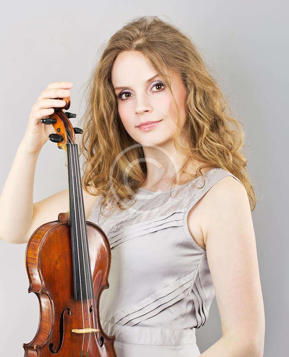 Catherine Brewer – Miles de partituras